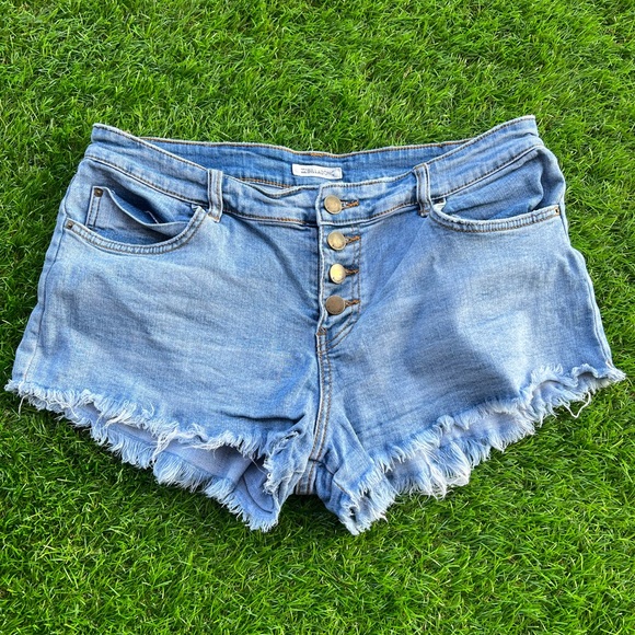 Billabong | Shorts | Billabong Buttoned Up Denim Shorts | Poshmark